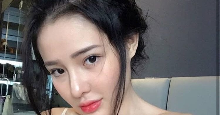 Cewek Penyuka Sesama Jenis Yang Suka Memegang Toket - Cerita Dewasa 2018