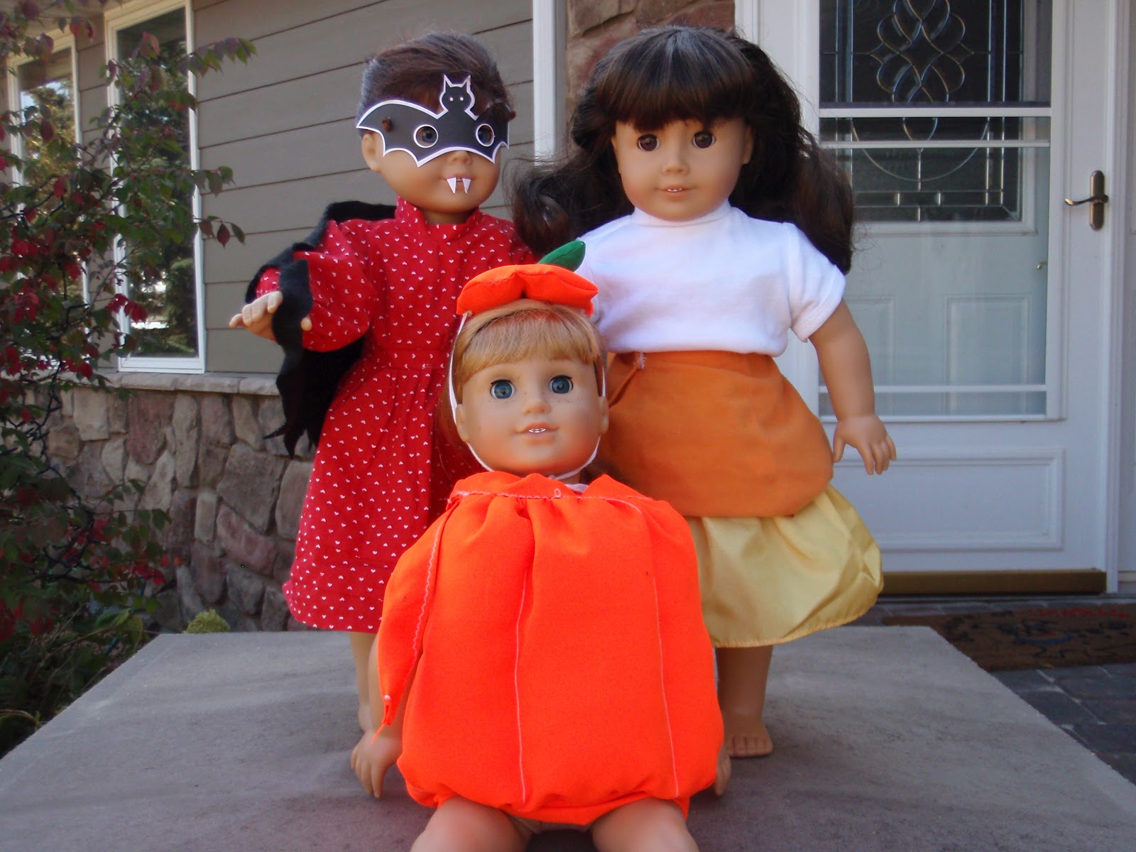 Hay Dolls: costumes