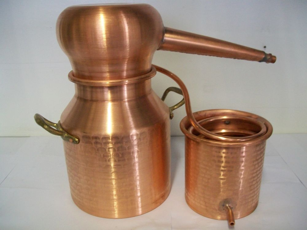 COME FARE UN IDROLATO CON UN ALAMBICCO DI RAME