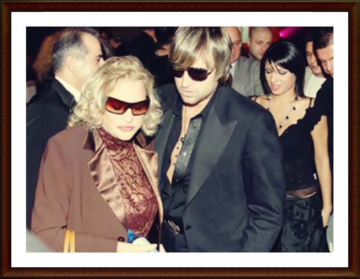 Biografia ZINA DUMITRESCU aka MAMA MODEI. Viata ca un film, iubiri ...