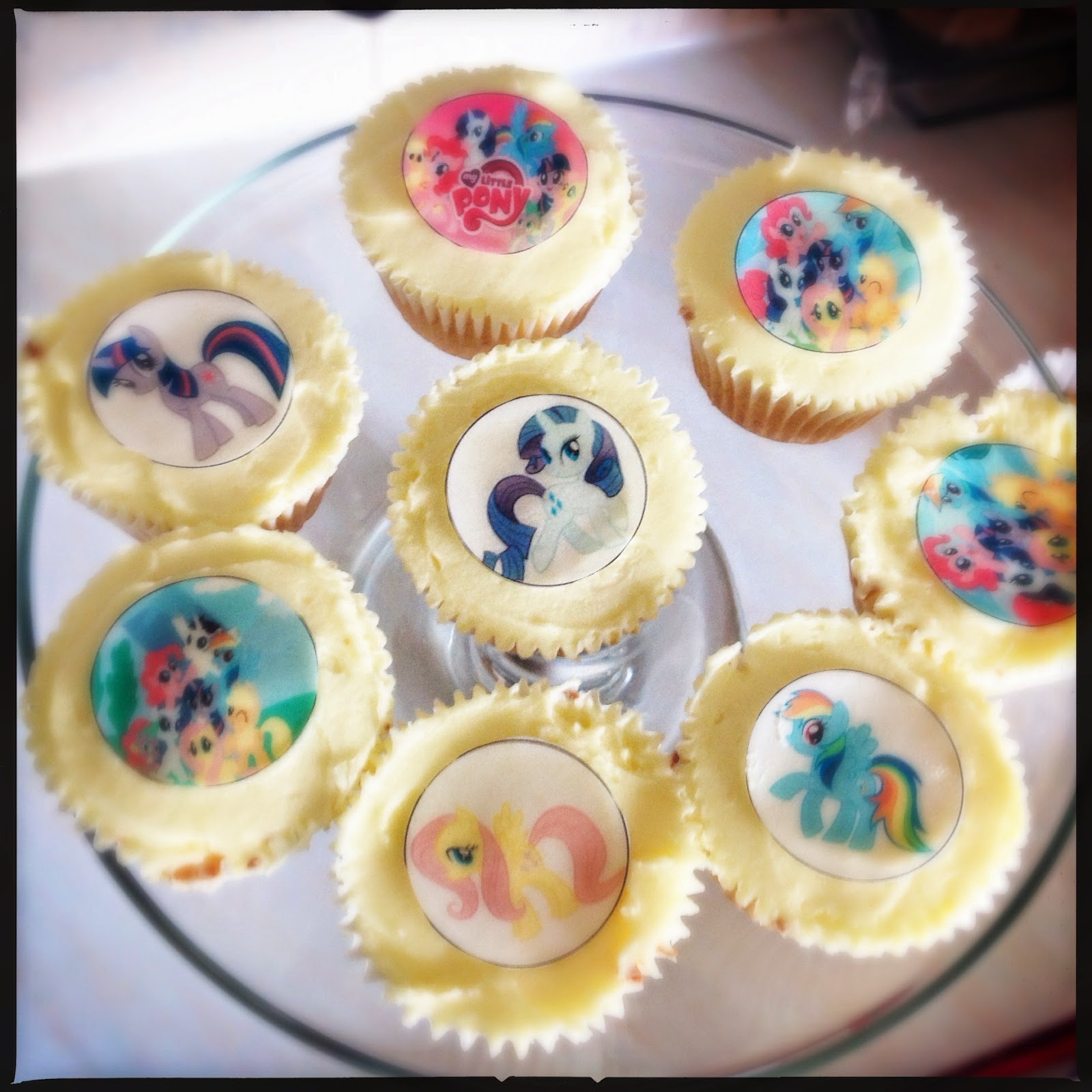 United Cakedom: My Little Pony Birthday Cupcakes!