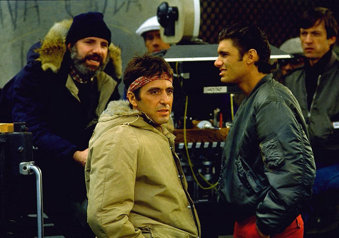 Fotos de Bastidores de "Scarface" - DVD, sofá e pipoca