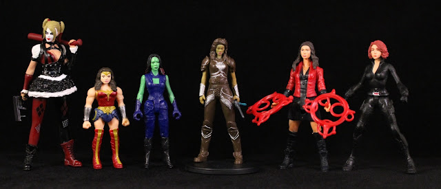 She's Fantastic: Warcraft Mini figures - GARONA!