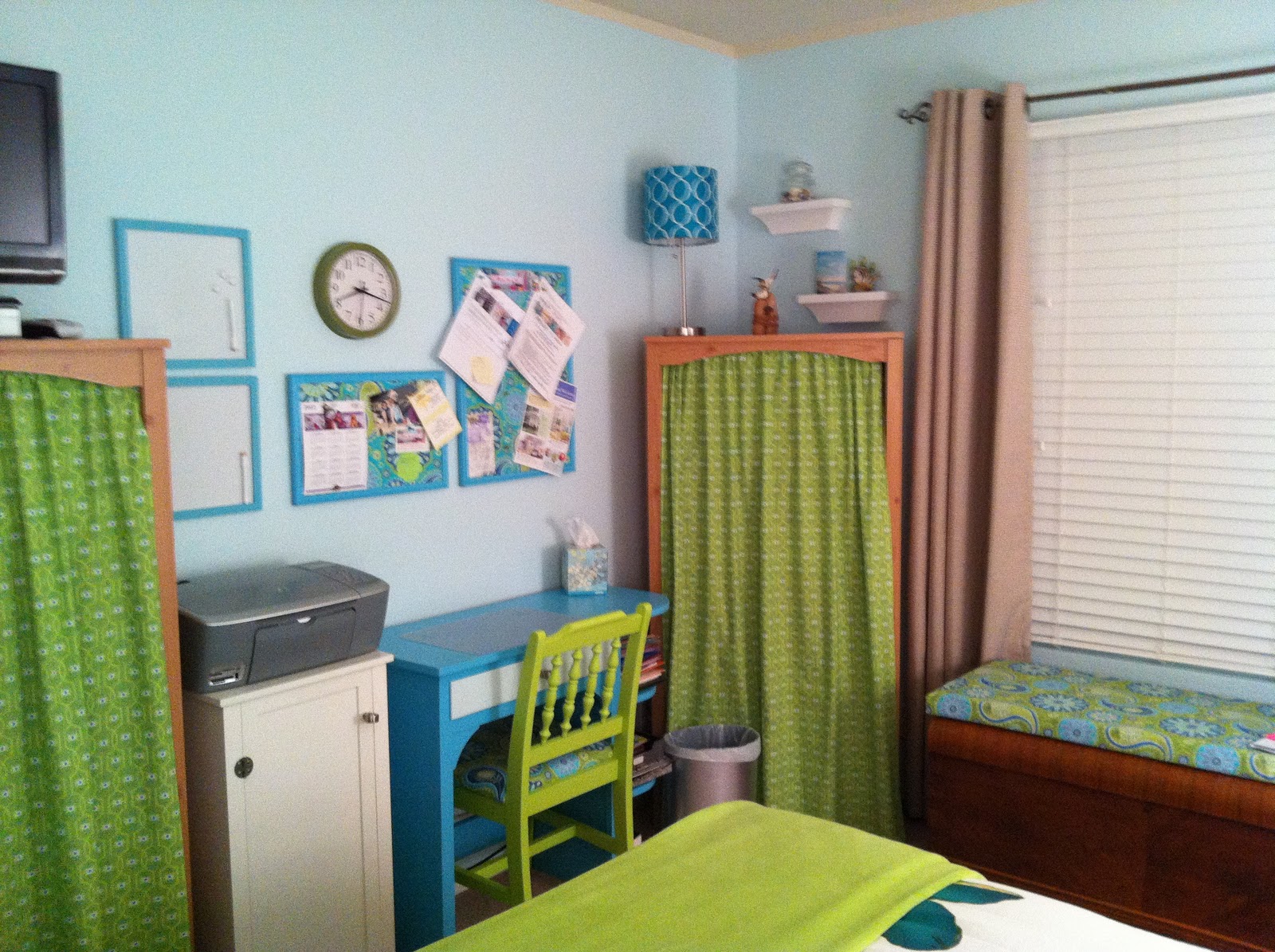 Buttons, Bows & Bling: Paisley Crazy - Room Makeover