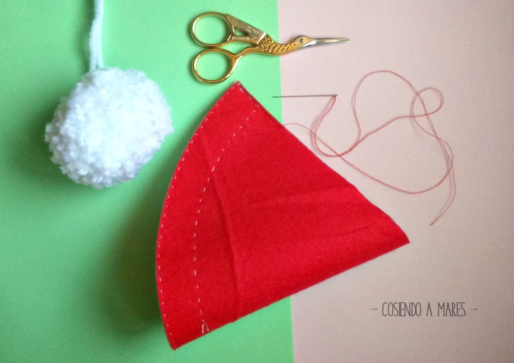 Cosiendo a mares: Aprende a hacer tu propio gorro de Navidad con fieltro