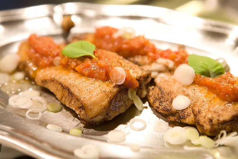 Cuisine Pratique: Heilbot met rode saus