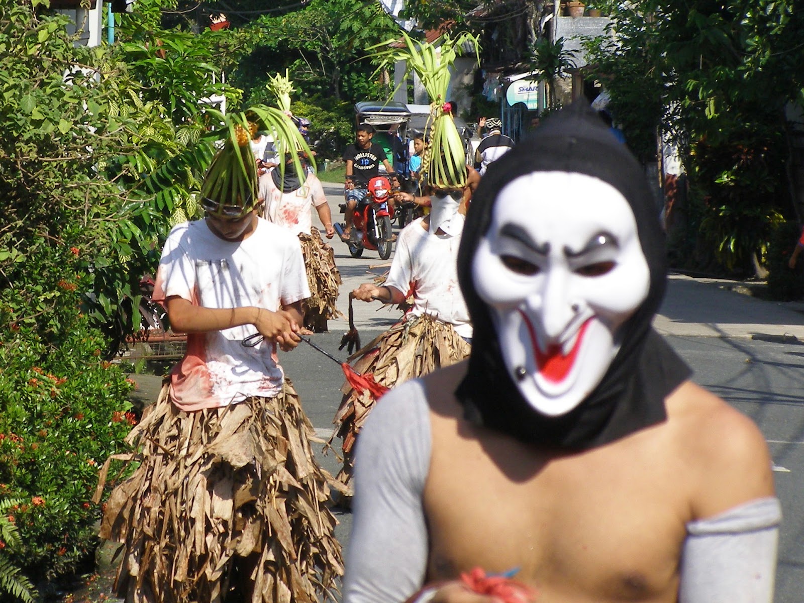 Noel, Vangie and Angel | Mga Batangala: Penitensya 2012: A Holy Week Ritual