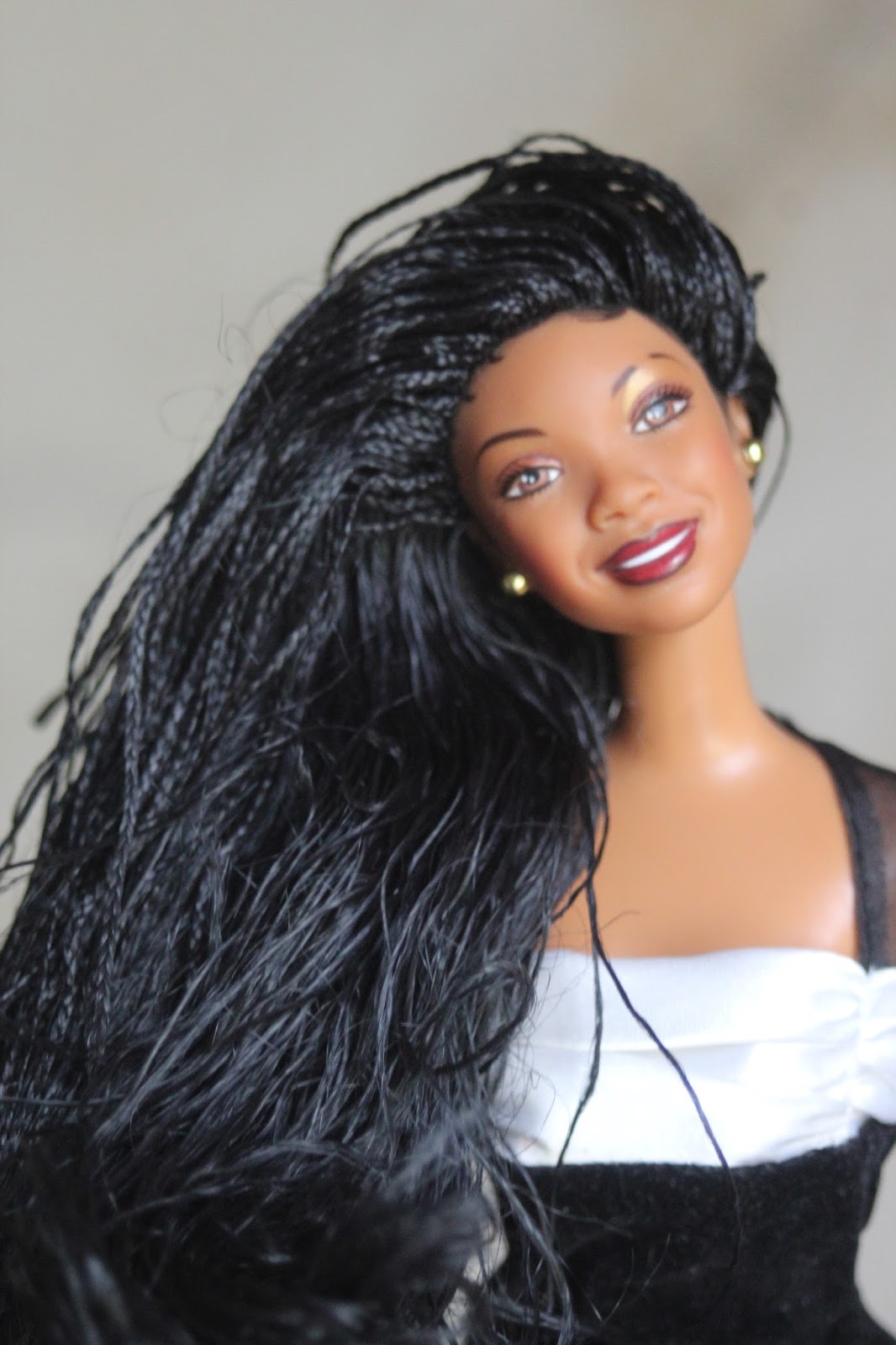 PLANET OF THE DOLLS: Doll-A-Day 2017 #186:Singing Holiday Brandy