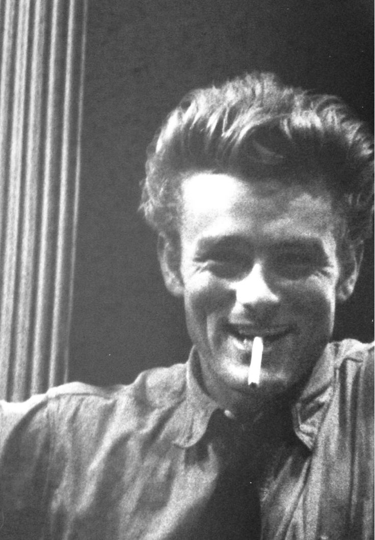 JAMES DEAN: SONRISAS Y RISAS. LAUGHTER AND SMILES