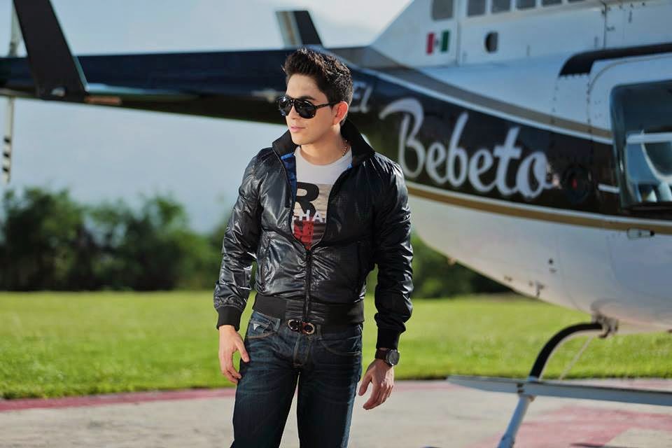 Artistas Gruperos: Carlos Alberto Garcia Villanueva "El Bebeto"