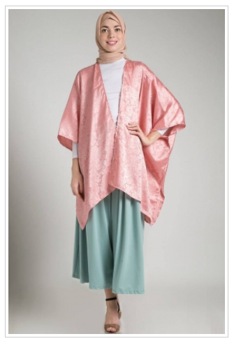 Inspirasi Baju Muslim Modern Wanita Model Two Pieces dengan Outer