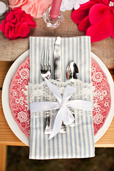 Sorella Style: DIY Stamped "EAT" Napkins