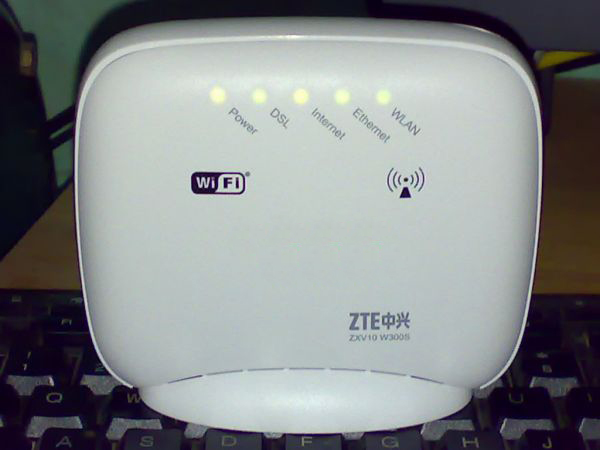 ems: Arti indikator lampu LED pada alat network "modem ADSL'