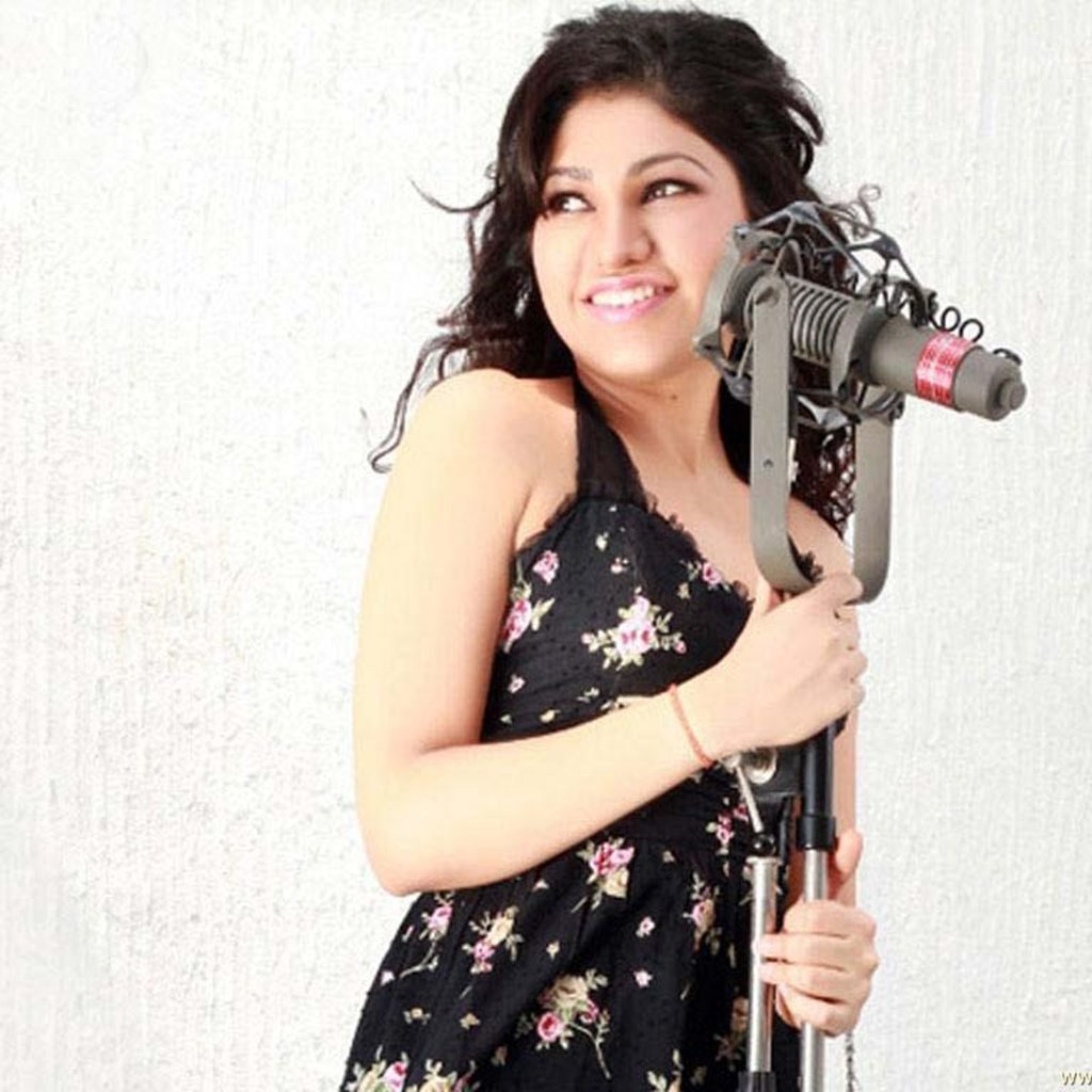 HD Best wallpaper: TOP 10 Singer Tulsi Kumar HD Wallpaper