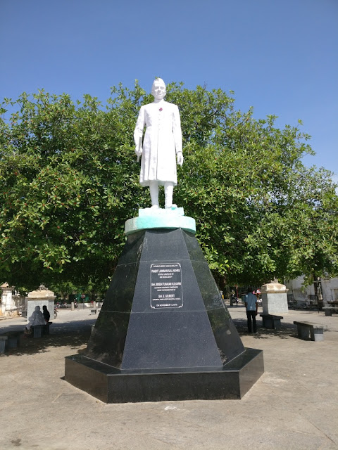 Pondicherry Tourism: Nehru Statue, Pondicherry