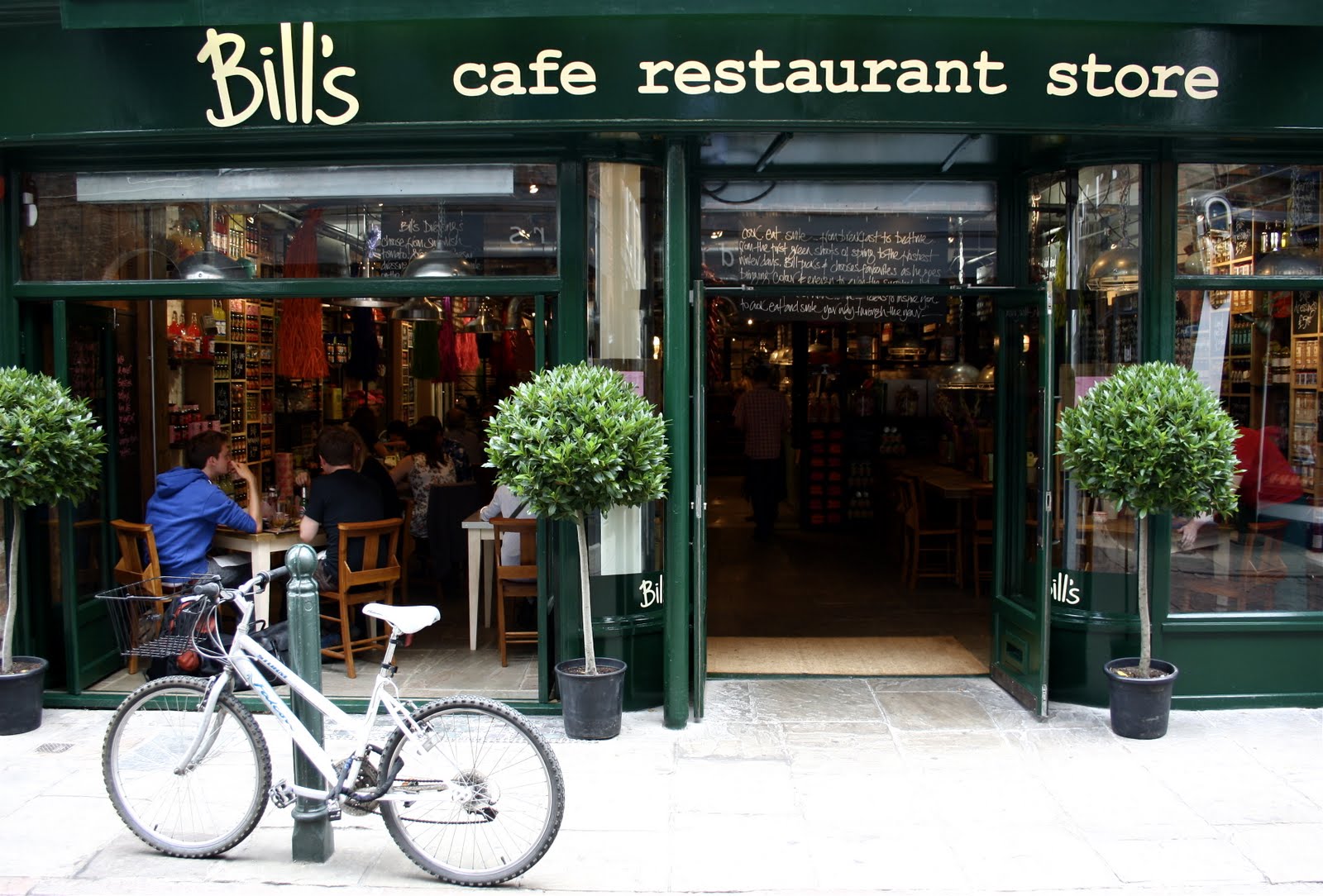 wanton flavours: BILL'S CAFE, CAMBRIDGE