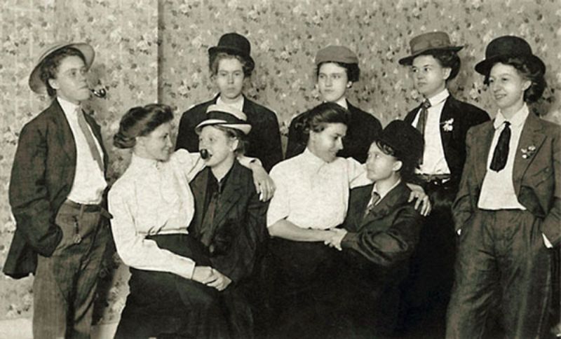 The Invisibles: Vintage Photographs Depict the Love and Pride of LGBT ...