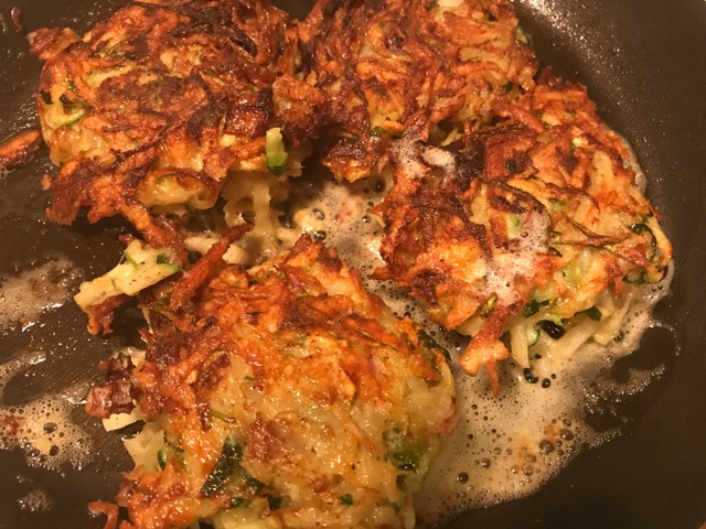 Fresh Figs and Barley: Spontaneous Breakfast Pancakes