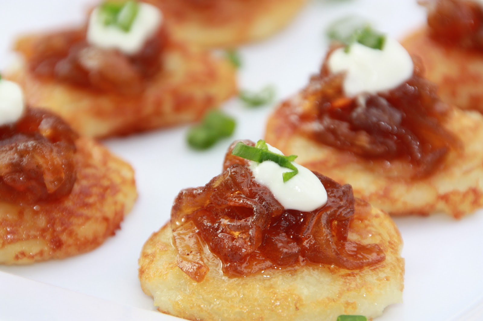 EVERYDAY SISTERS: Mini Potato Pancakes with Carmelized Apples
