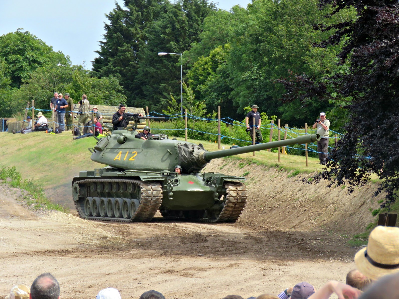 just saying ...: Tankfest 2015 ... a beauty pageant for ... tanks and ...
