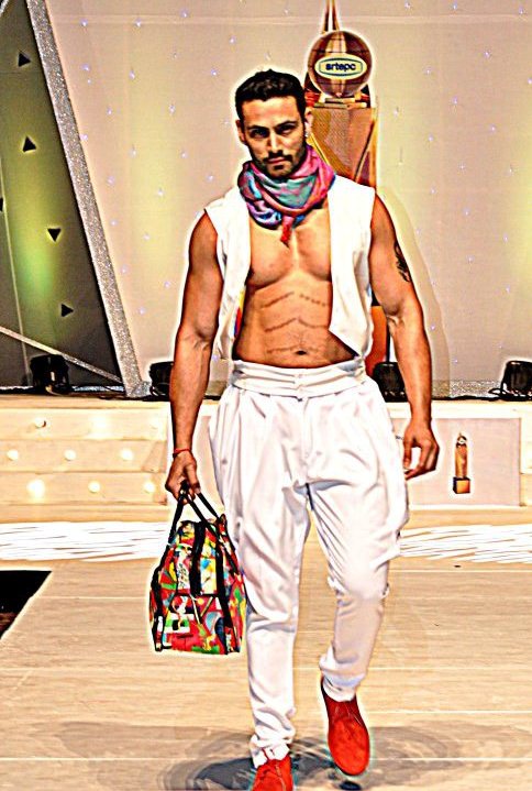 MISTERS MANHUNT: MÍSTER MANHUNT INTERNACIONAL 2008 – India - Romeo Gates