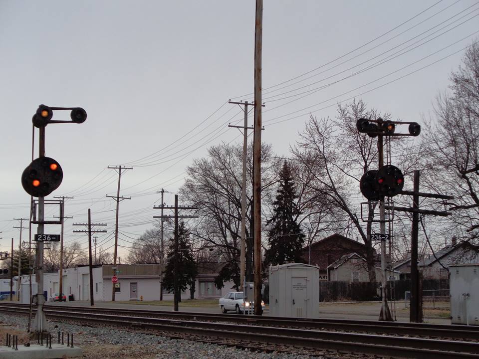 Industrial History: B&O's Colored Positional Lights for Signalling