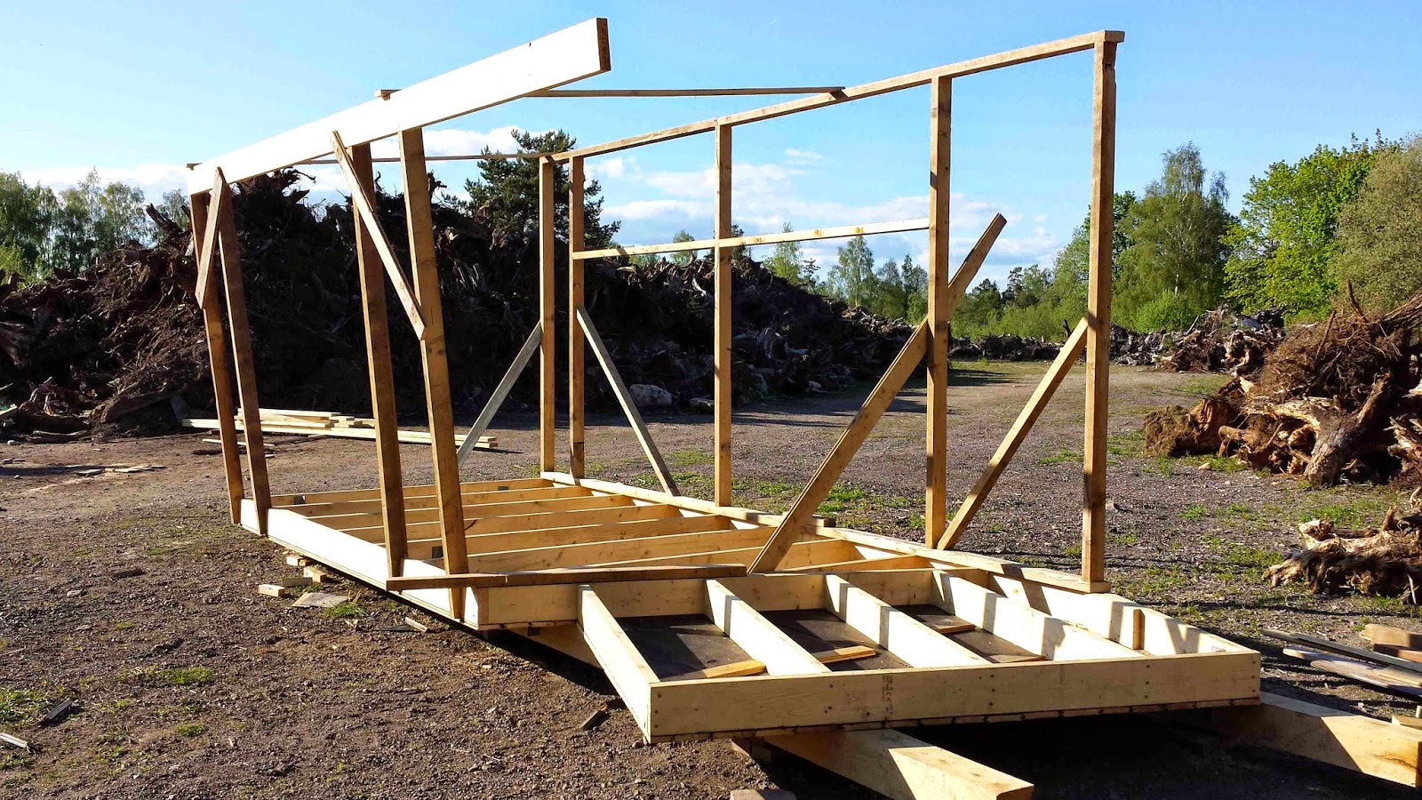 En liten historia om att bygga ett litet hus