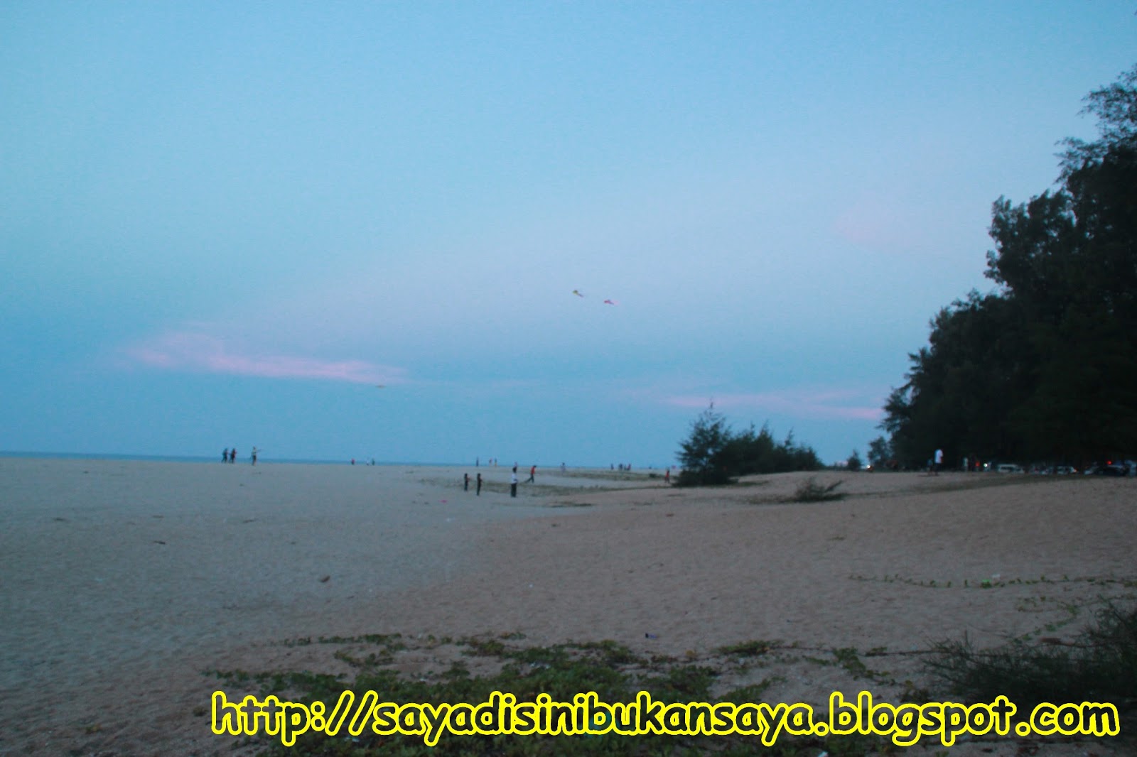 BukanSayaDisini: Pantai Teluk Ketapang Kuala Terengganu