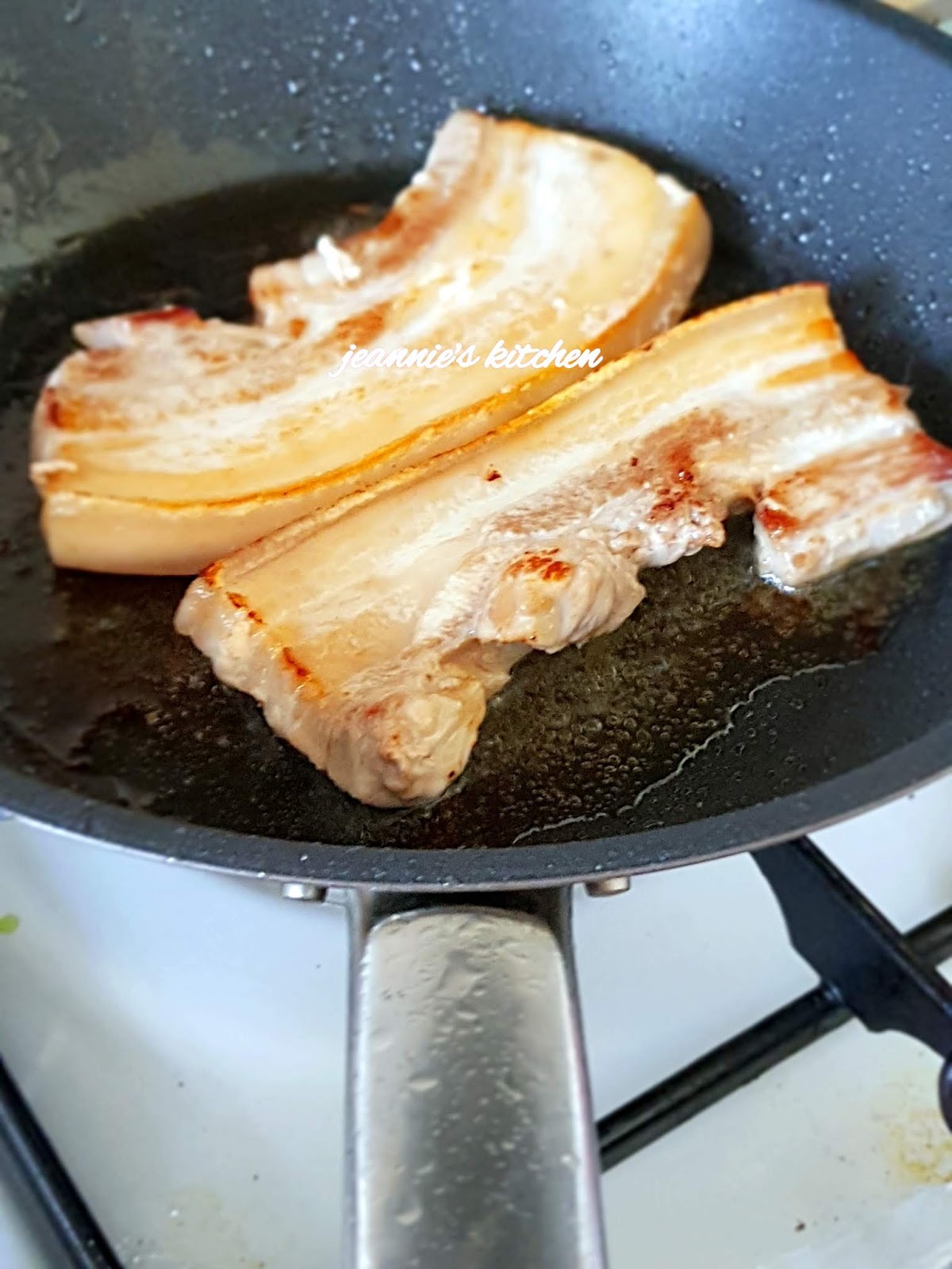 Jeannie62 Kitchen: LOR MEE (卤面) BRAISED NOODLES