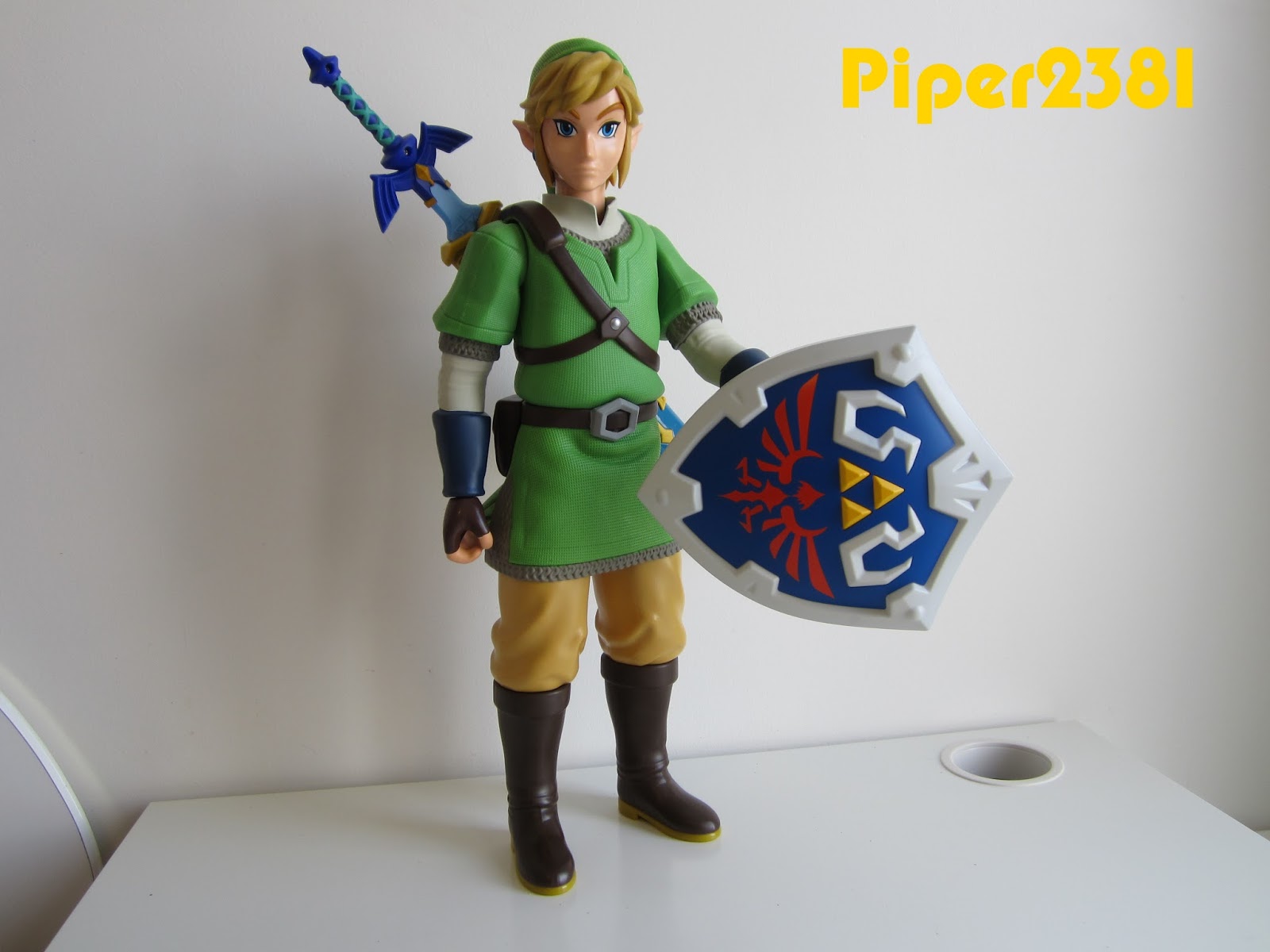 Piper2381: The Legend of Zelda 20 inch Link Figure