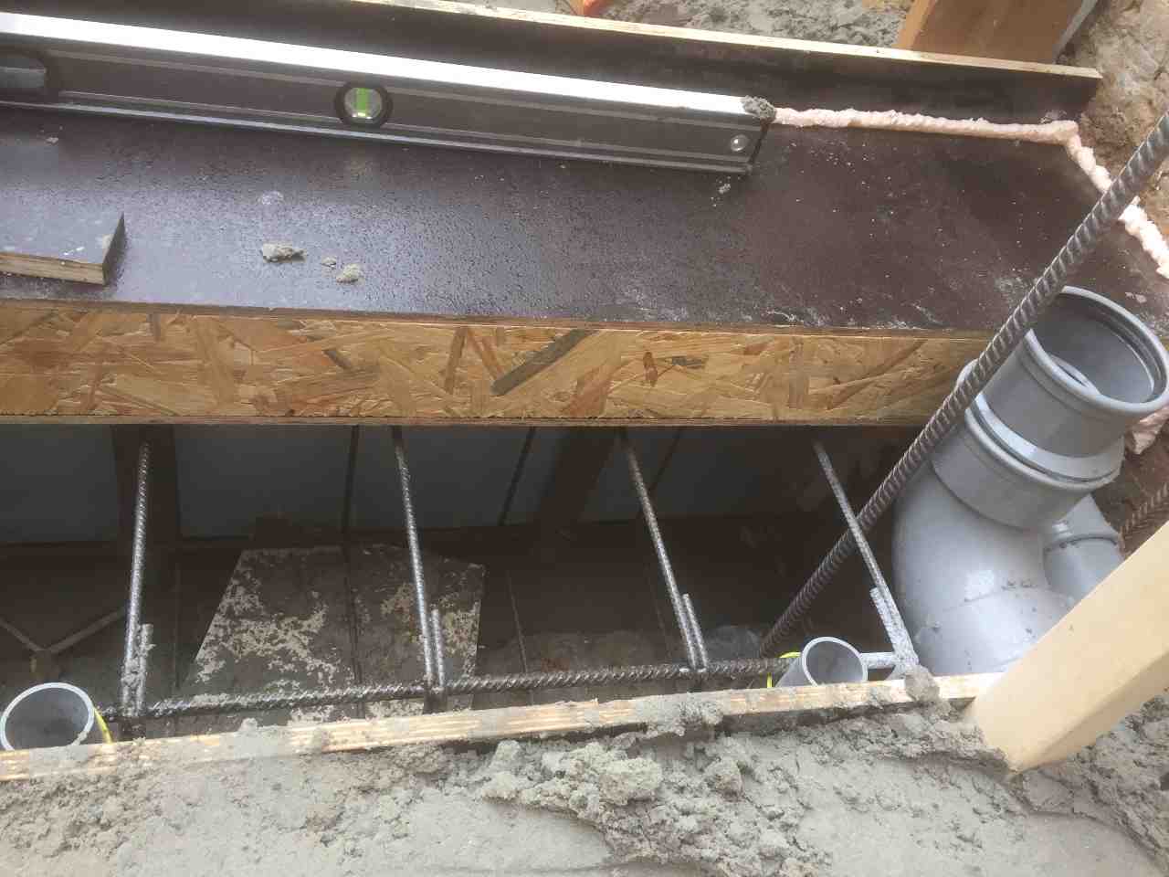 BENHUUR: Riolering, fundering!