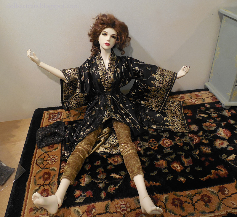 Posing An Iplehouse Female SID