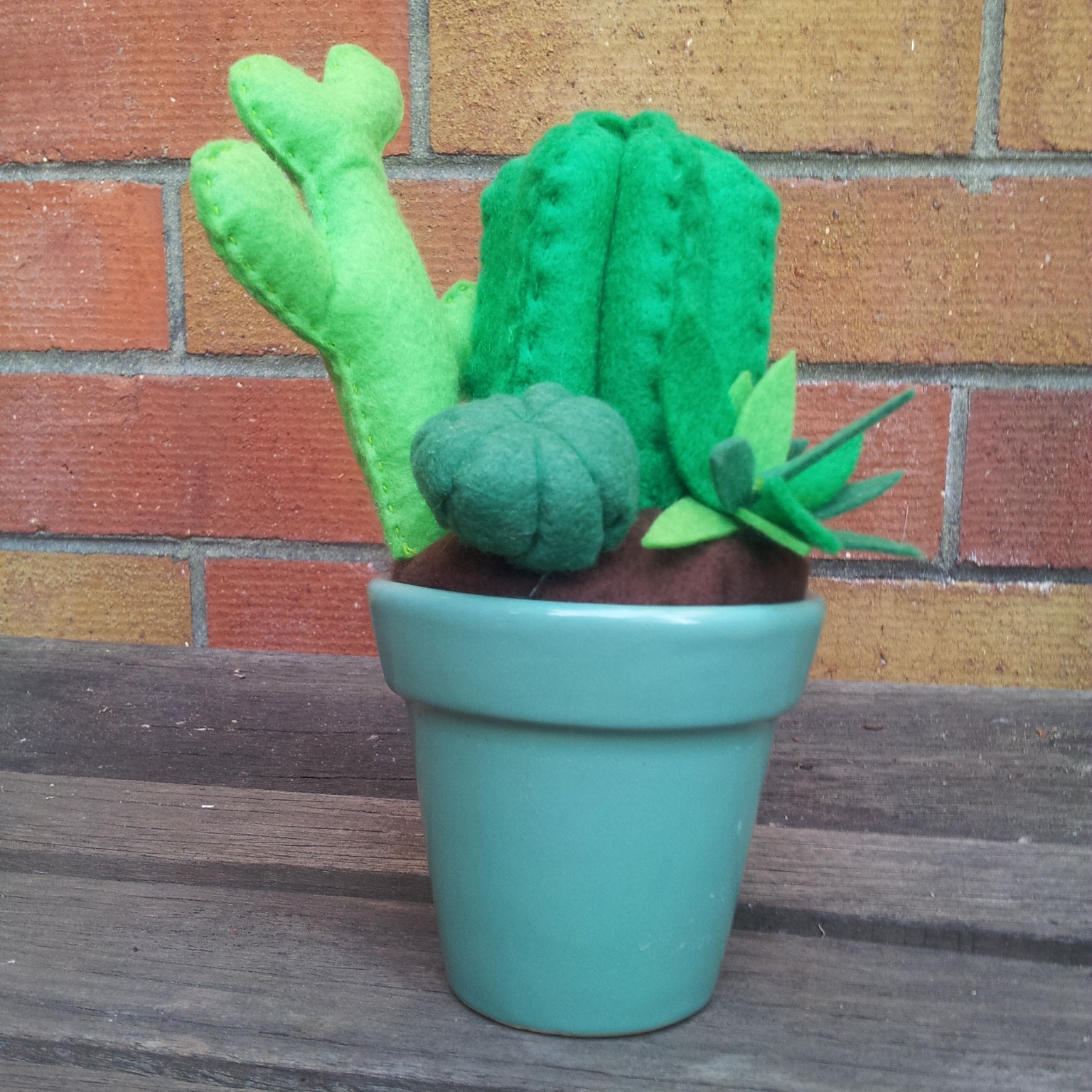 tea and craft: Felt and clay cacti