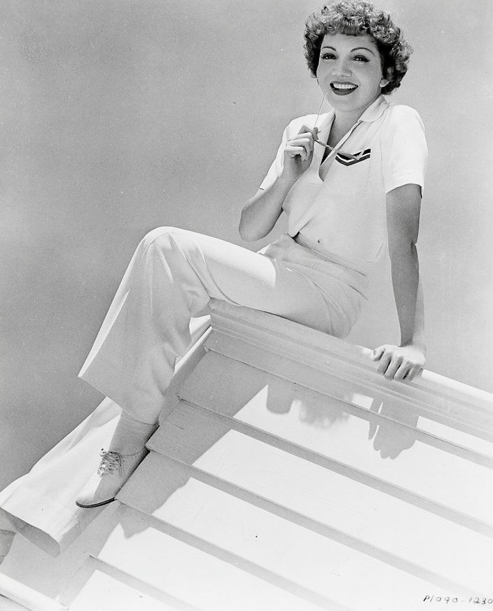 It's The Pictures That Got Small ...: October 2018