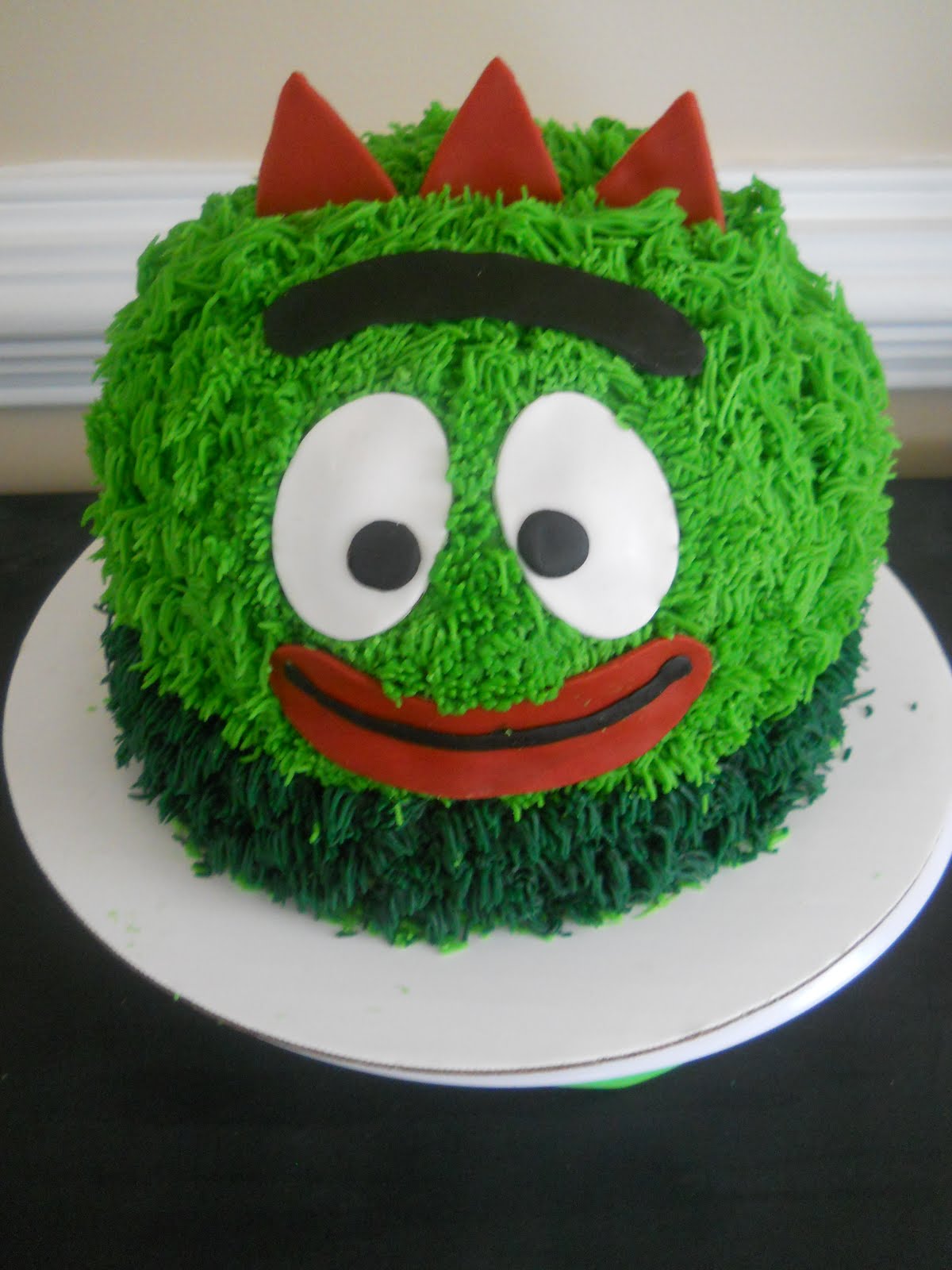 The Happy Caker: Yo Gabba Gabba-Brobee Cake!