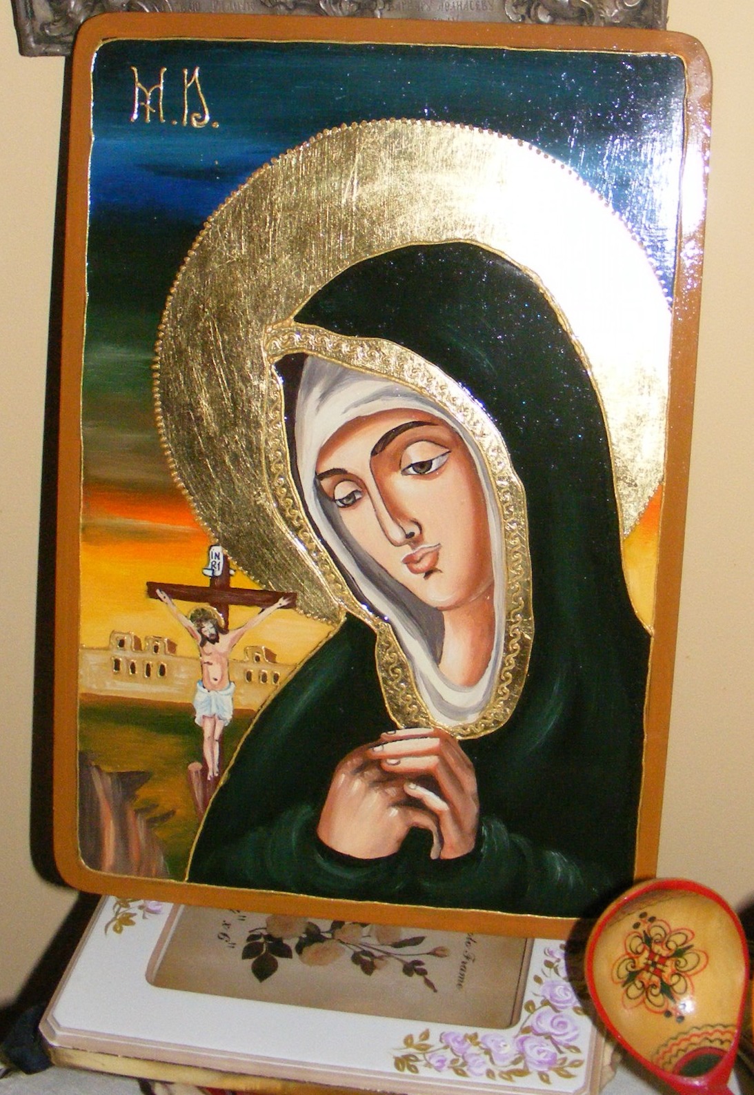 Mobila Pictata: Icoane pictate pe lemn si sticla