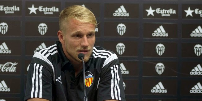 Yoel Rodríguez apresentado no Valencia O Mundo Dos Guarda-Redes