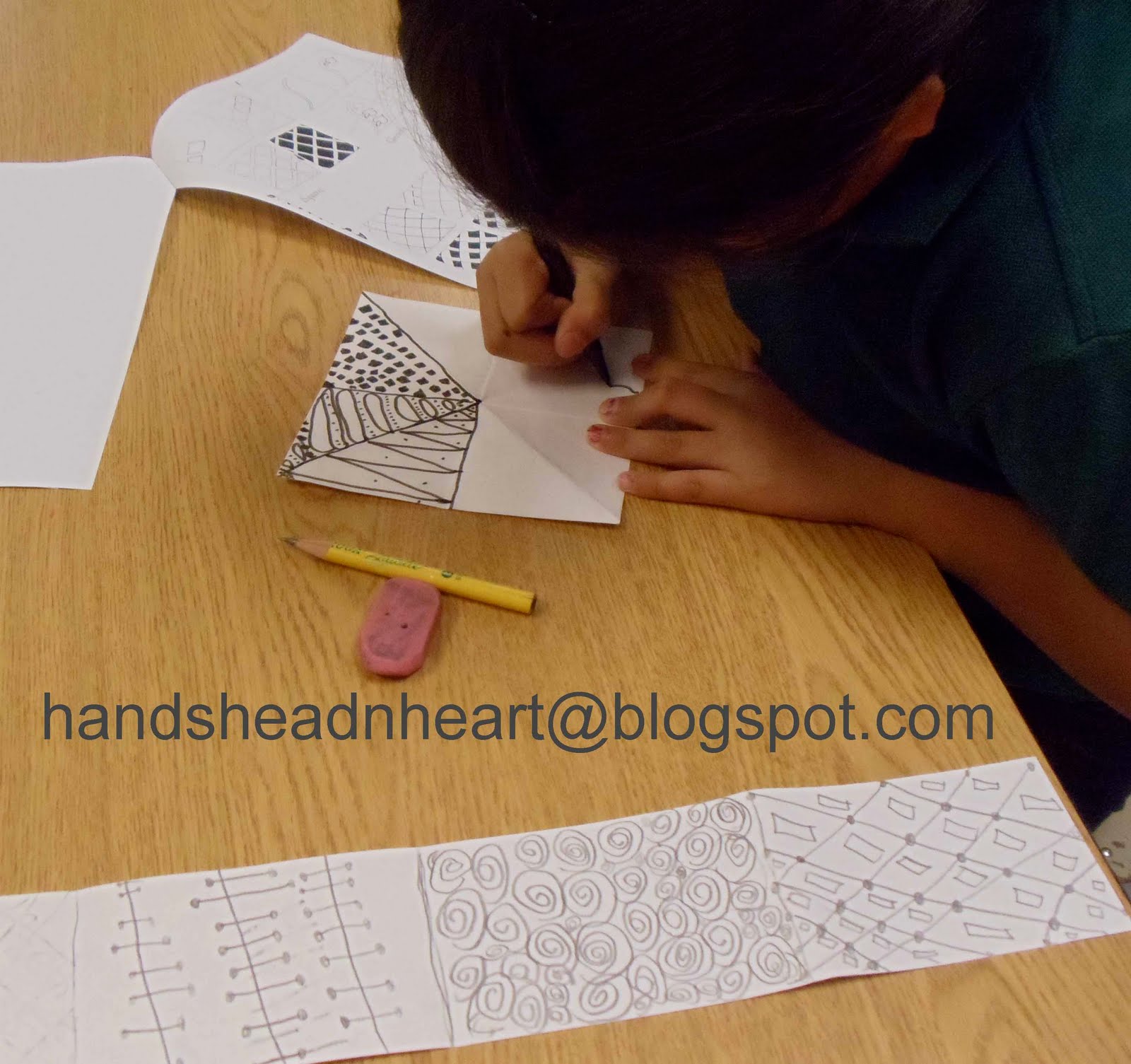 Hands, Head 'n Heart in the Artroom: Zentangles for 4th Graders