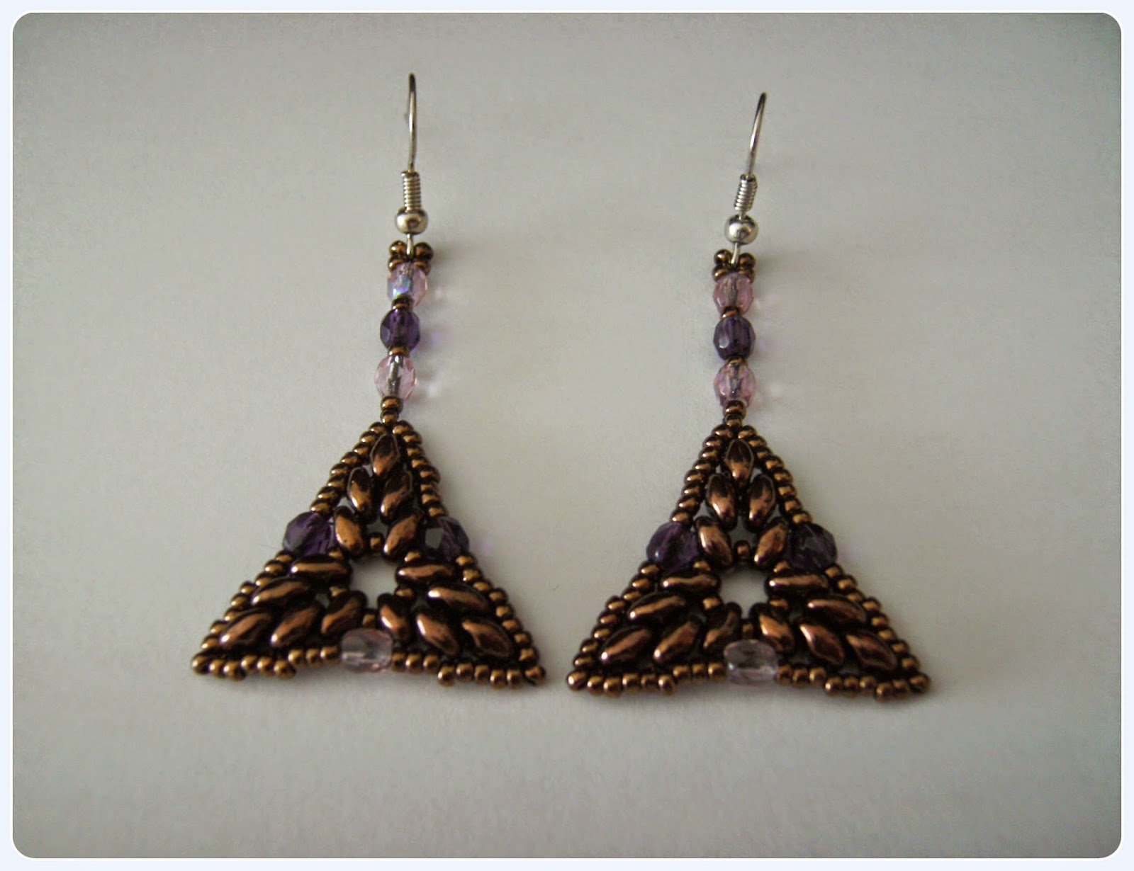 O Espírito das Artes - Jewellery with Beads: Triangle Shaped Earrings ...