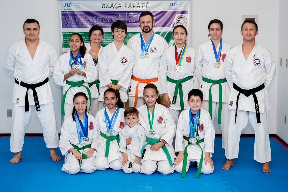 Circulando na Vila : Equipe Ozaca Karate conquista 20 medalhas em ...