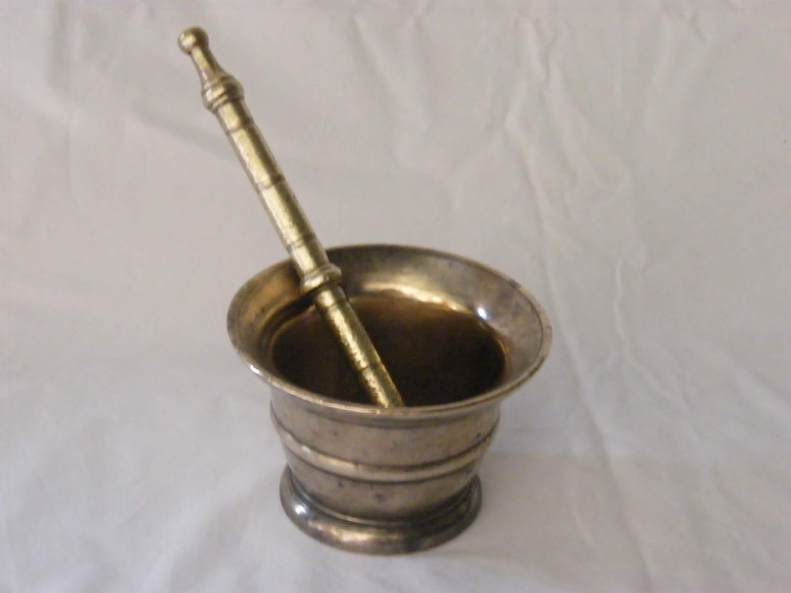 LA MIRADA ACTUAL: El almirez: EXCESO DE LEGISLACION HASTA LOGRAR ...