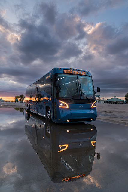 MCI Motor Coaches Industries lanzó el D45 CRT LE un bus equipado con ...