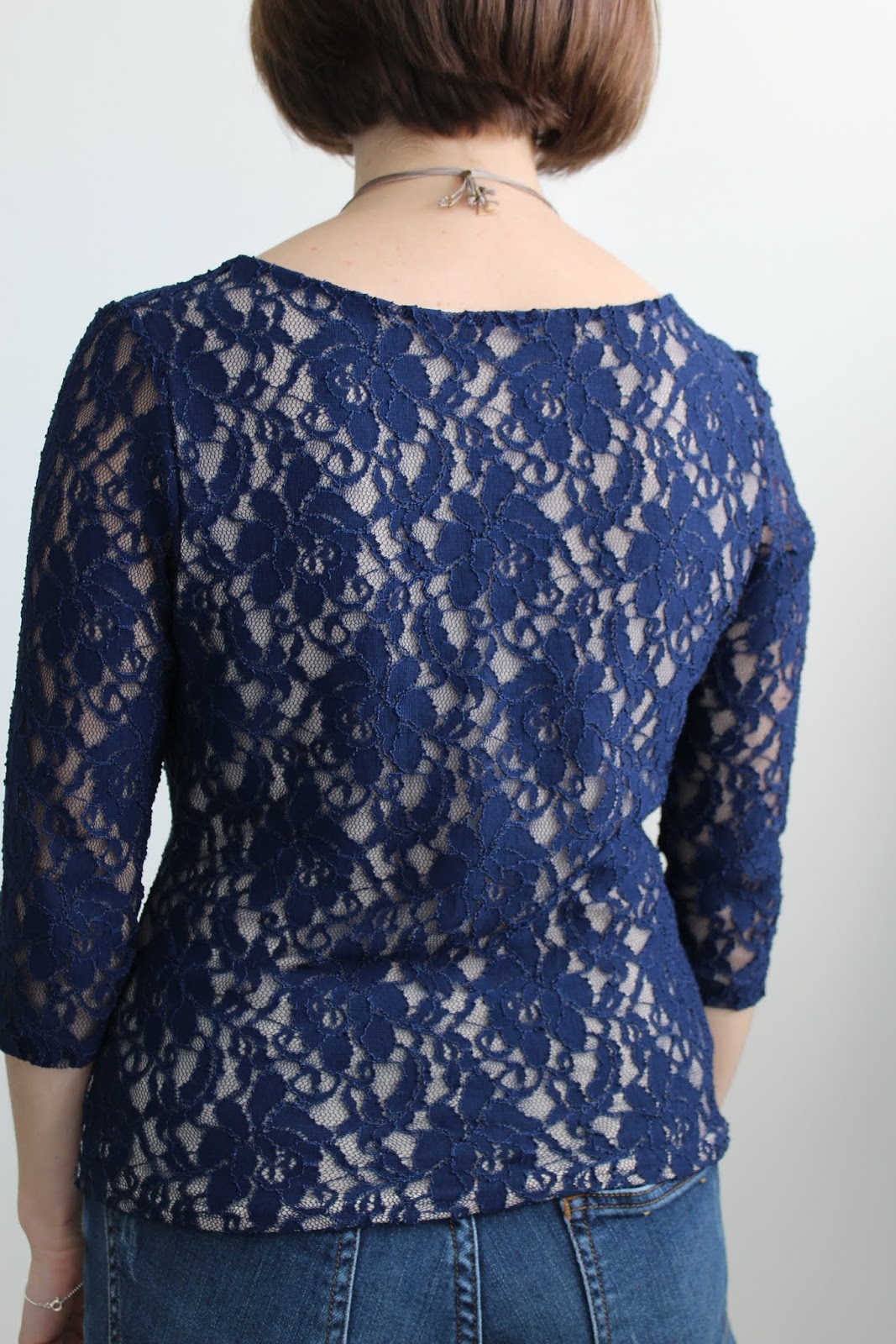 Nicole at Home: Stretch lace tee tutorial