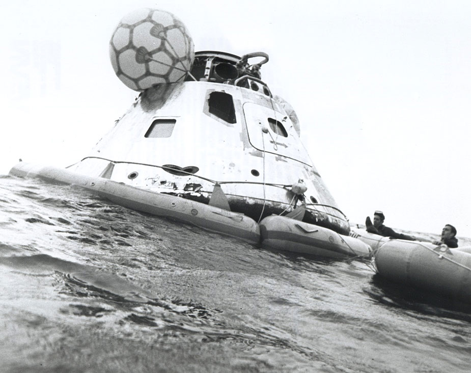 Apollo 7 Timeline: 1968/10/22: Rientro nell'atmosfera e "splashdown ...