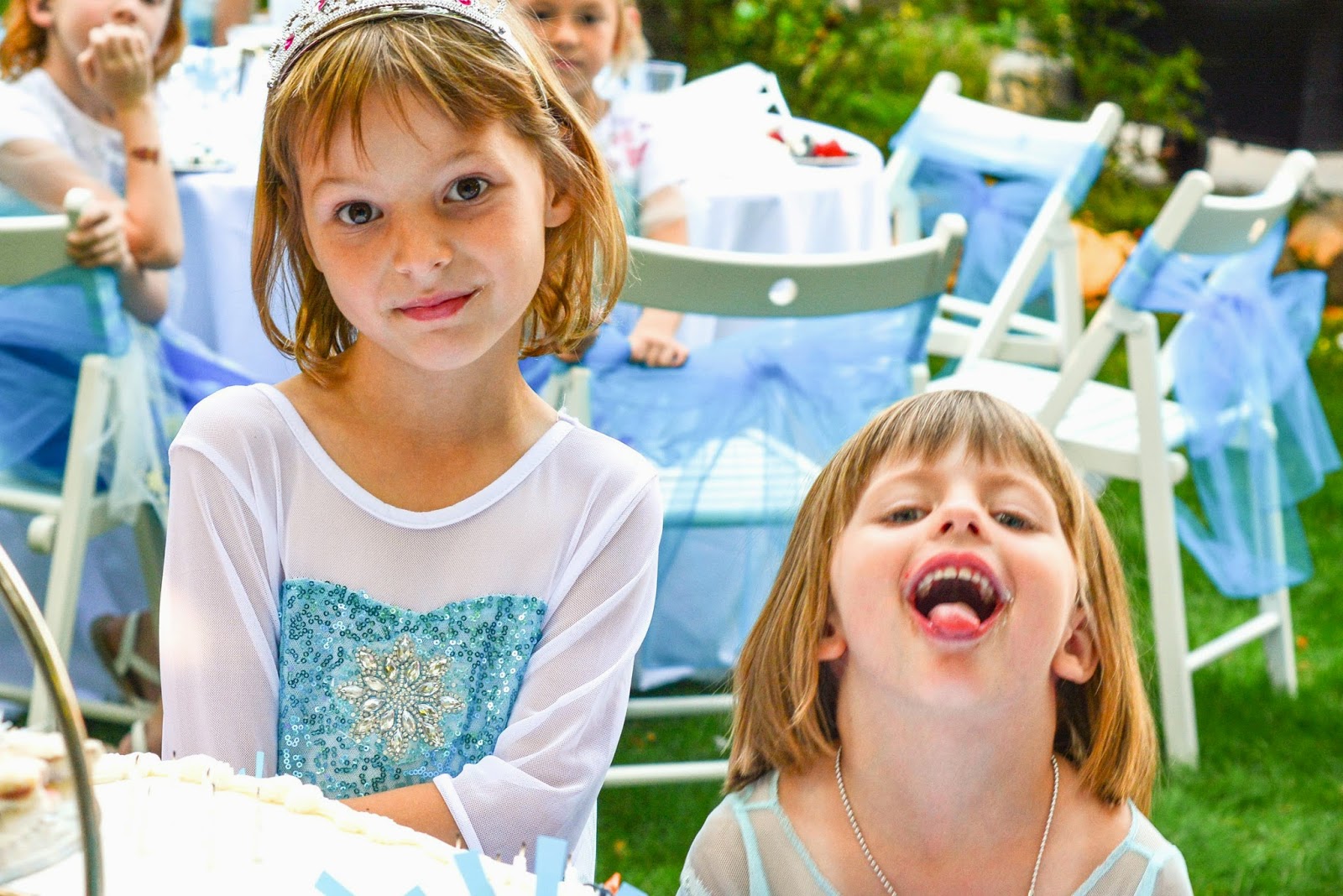 Aesthetic Nest: Party: Frozen Princess Tea Party (DIY)