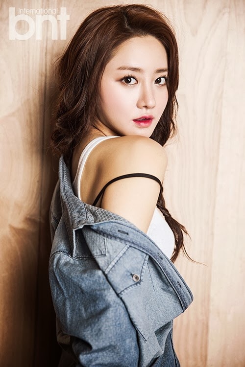 Han Groo - Casually Beautiful | Beautiful Korean Artists