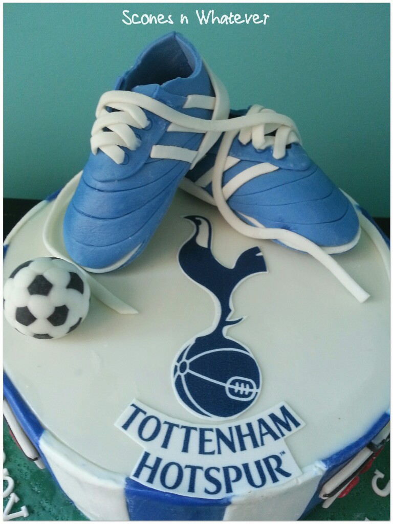 Scones N Whatever: Tottenham Hotspur theme cake