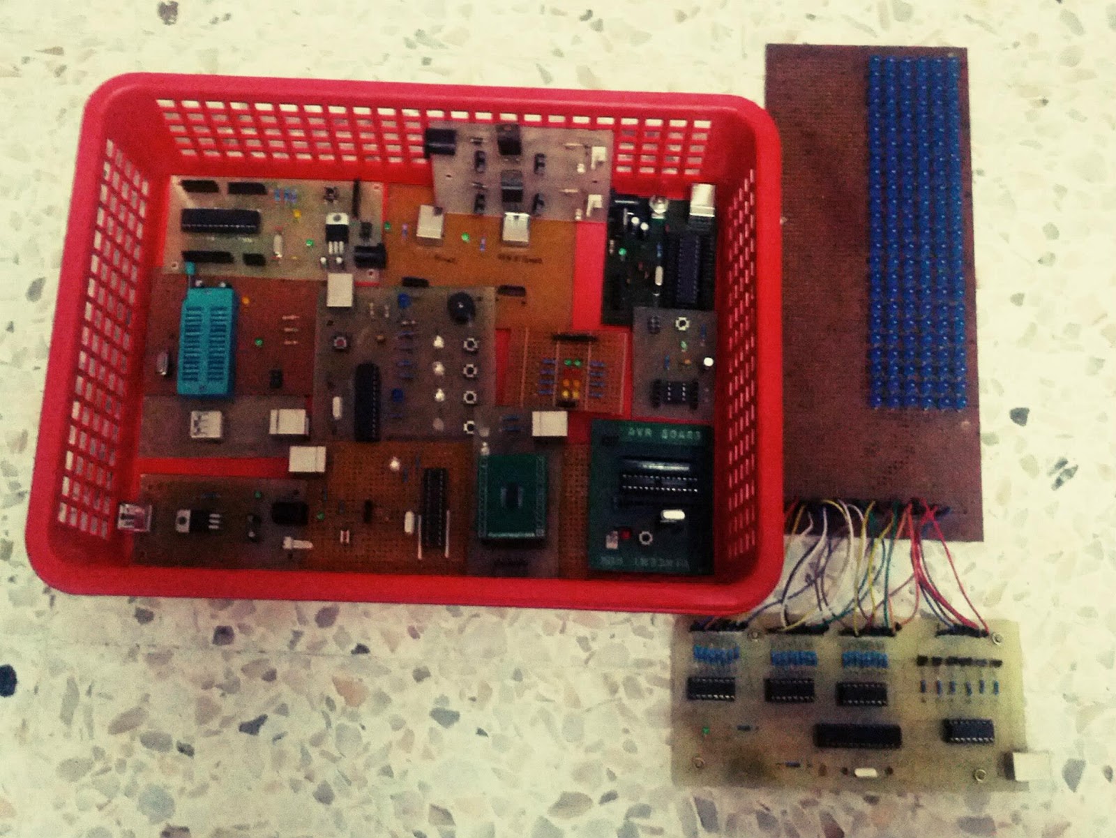 Vinctronics: DIY Your Own PCB