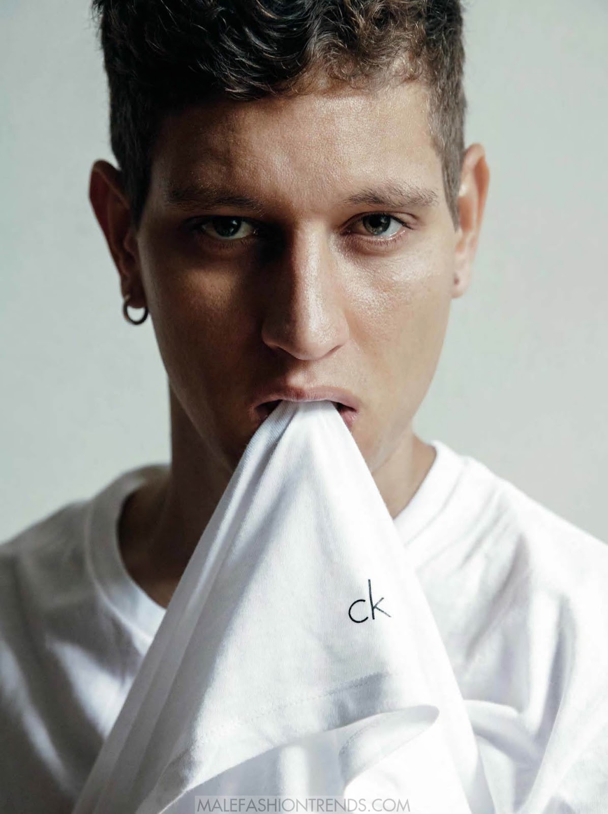 John Kolic para DAMAN Magazine Spring-Summer 2017