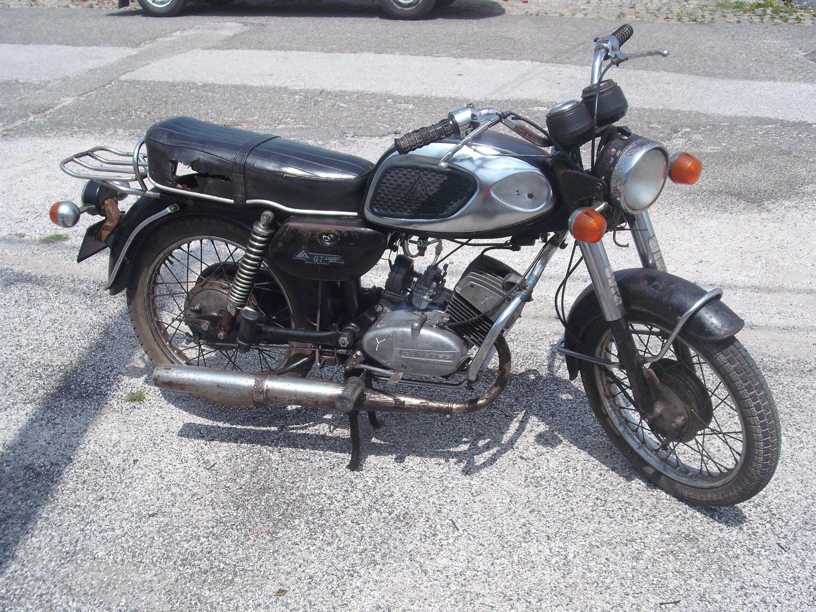 Peças & Motorizadas Antigas .: Motorizada EFS Com Motor Zundapp de 5 ...